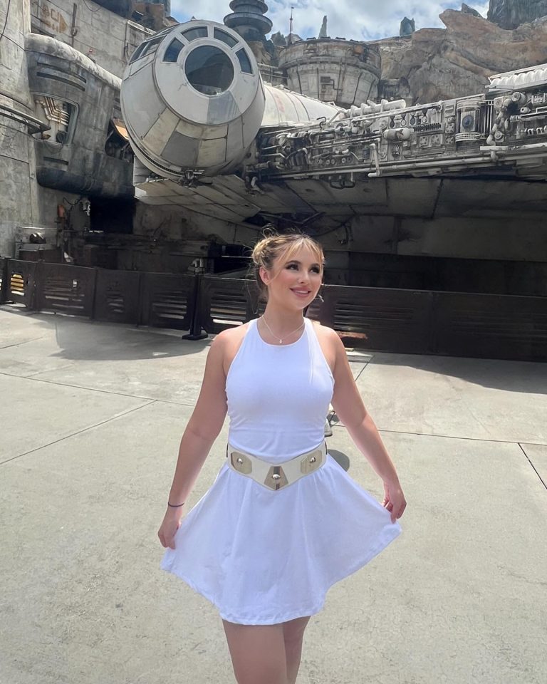 Aria Banks: Full Biography and Career Highlights - Homeglowery